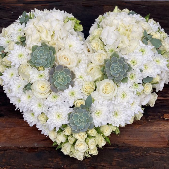 Hjerte hvitt og grønt - Blomster Oasen