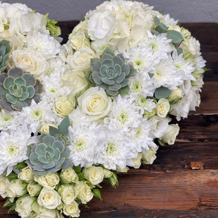 Hjerte hvitt og grønt - Blomster Oasen